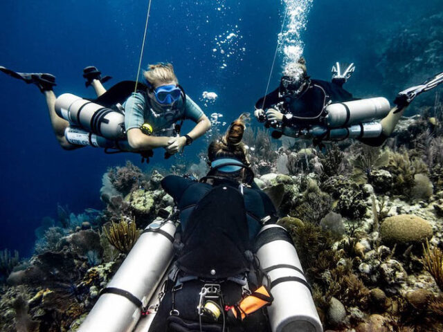 Girls that Scuba celebrates 40,000 members in our Facebook group