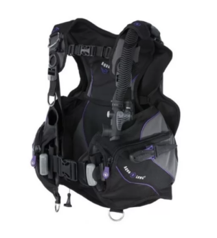 Wing vs Jacket - How to Choose the Best BCD For You